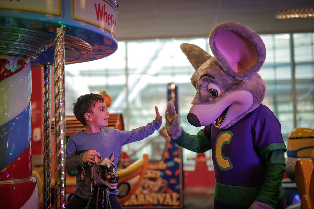 Vive la experiencia CHUCK E. CHEESE | Chuck E. Cheese - Cumpleaños ...